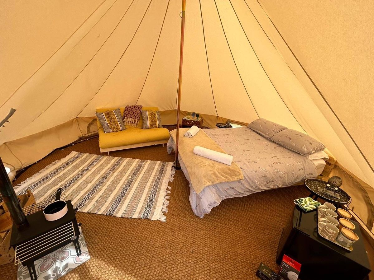 STAY WITH US | Roe Deer Meadow @ Carr Farm